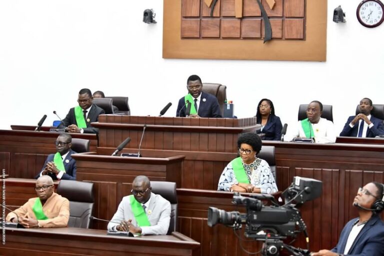 Bénin : Voici la composition du nouveau bureau de l'Assemblée nationale ...